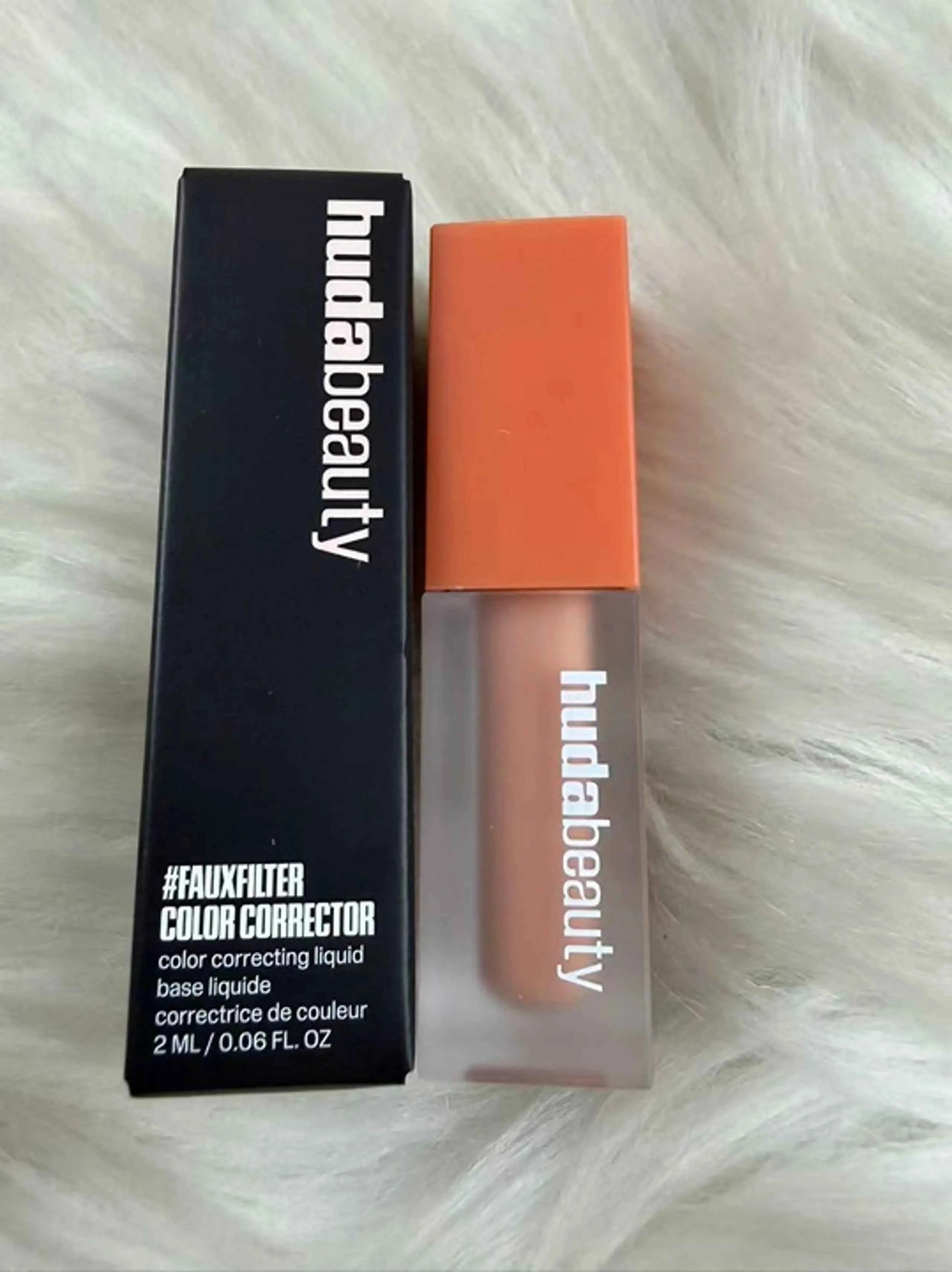 Huda Beauty FAUXFILTER Under Eye Color Corrector (peach) – LeftoverShop
